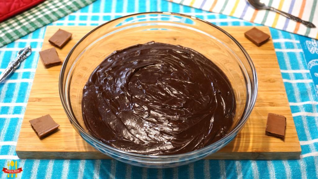 Cremă de Ciocolată cu Cacao și Unt - Bucătăria Mamei