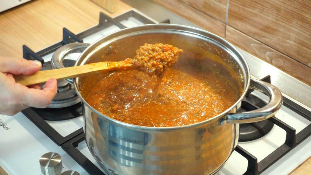 Sos Ragù alla Bolognese - Bucătăria Mamei